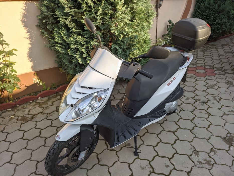 Vând scuter 125cc motorizare Honda sh Craiova • OLX.ro