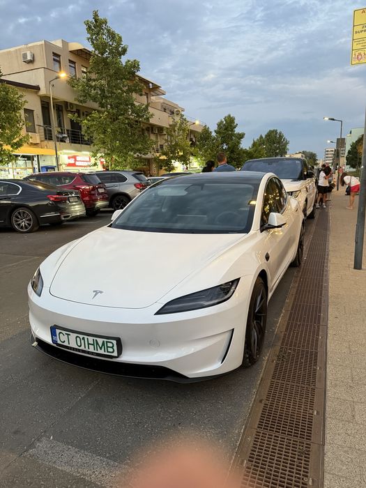 Vand Tesla model 3 Performance facelift Constanta • OLX.ro