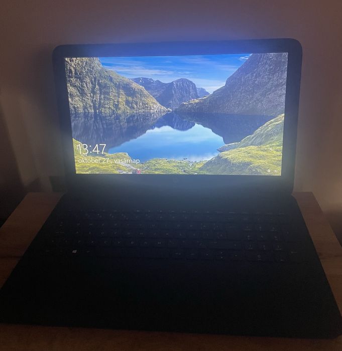 HP laptop vechi. Santioana de Mures • OLX.ro