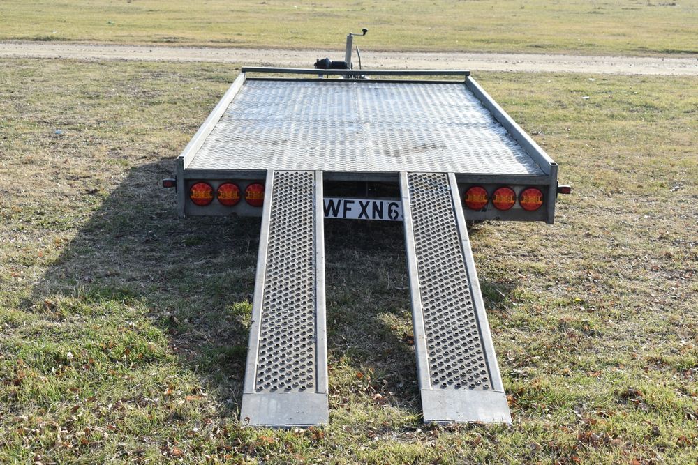 Platforma auto HENRA 4X2m 2000KG roti R10 an 2002 Alexandria • OLX.ro