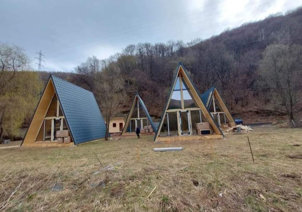 Realizam cabane A-frame Brasov • OLX.ro