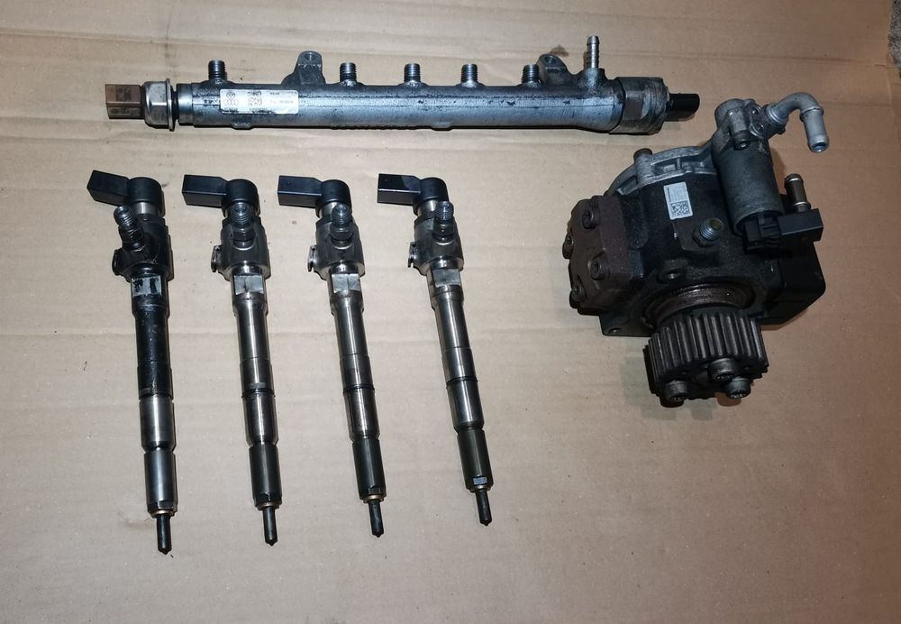 Kit complet injecție 1.6 tdi 105 cayc vw seat skoda audi 03L130277B ...