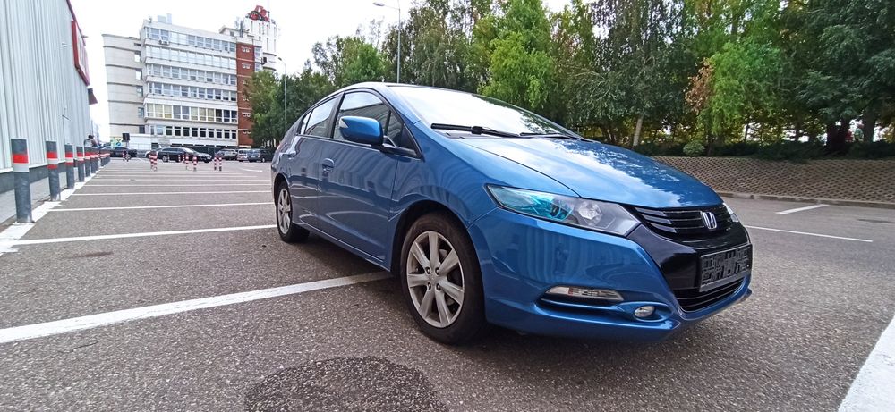 Vând Honda Insight hibrid 3200 euro Bucuresti Sectorul 3 • OLX.ro