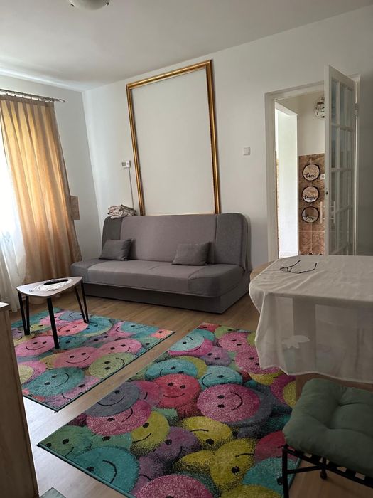 Proprietar Sebes, 2 camere de inchirit in Casa de Cultura, 300 euro