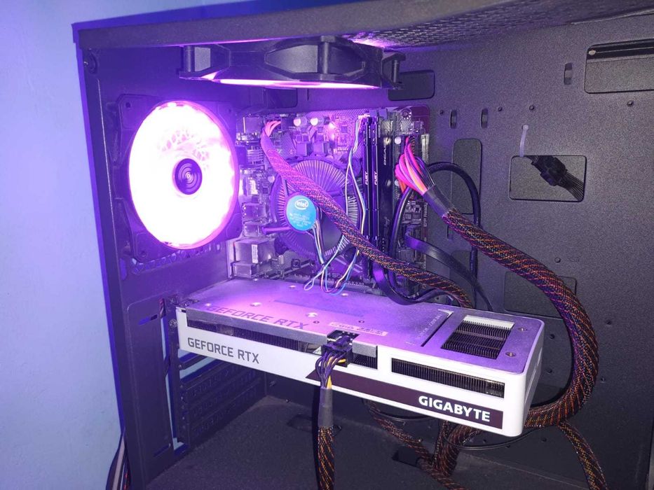 Calculator de Gaming(PC de Gaming) + Monitor 144hz Hurezani • OLX.ro