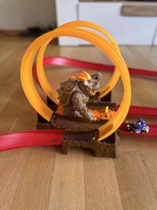 Писта Hot Wheels Mario Kart Bowser's Castle Trackset гр. Стара Загора ...