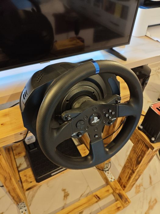 Volan Thrustmaster T300RS cu pedale T3PM Dealu Viilor • OLX.ro