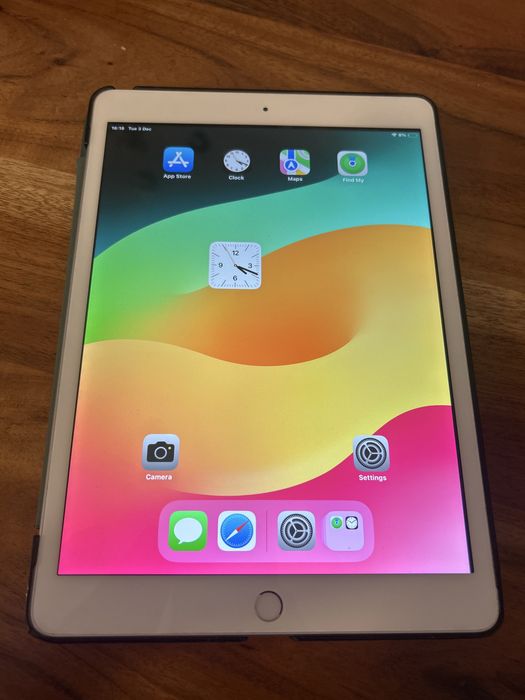 Ipad 8 32gb wifi к.к. Св.Св. Константин и Елена • OLX.bg