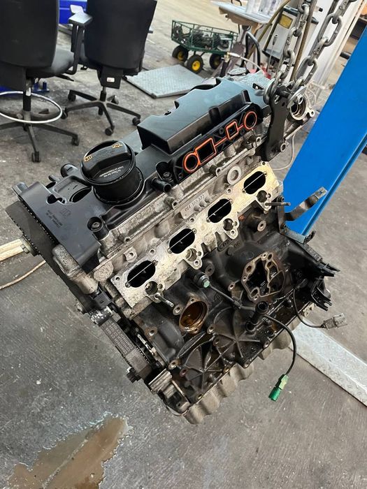 Motor BWA 2.0 TFSI 200cp Volkswagen Dobroesti • OLX.ro