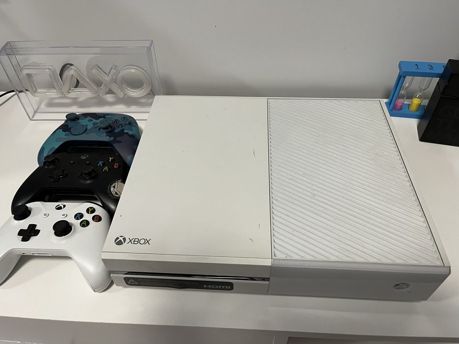 X box One 500 GB+шест игри+ три джойстика гр. Плевен Индустриална зона ...