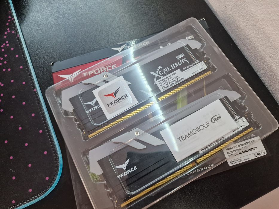 Memorie DDR4 T-Force XCalibur RGB 16GB 4000mhz CL18 Suceava • OLX.ro