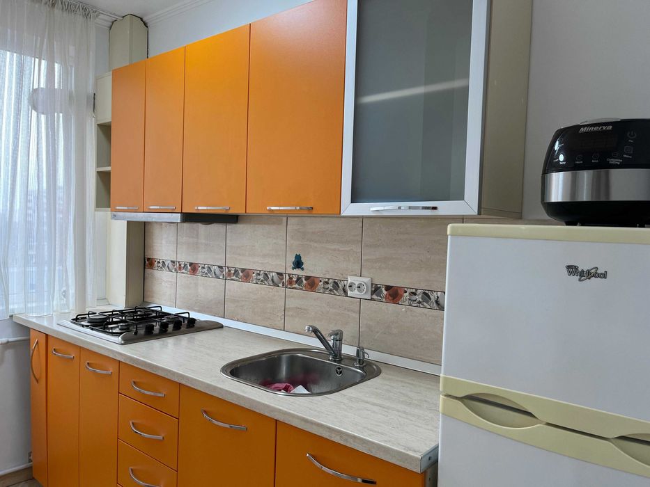 Inchiriez Garsoniera Eroii Revolutiei, Piata Progresul /Proprietar ...