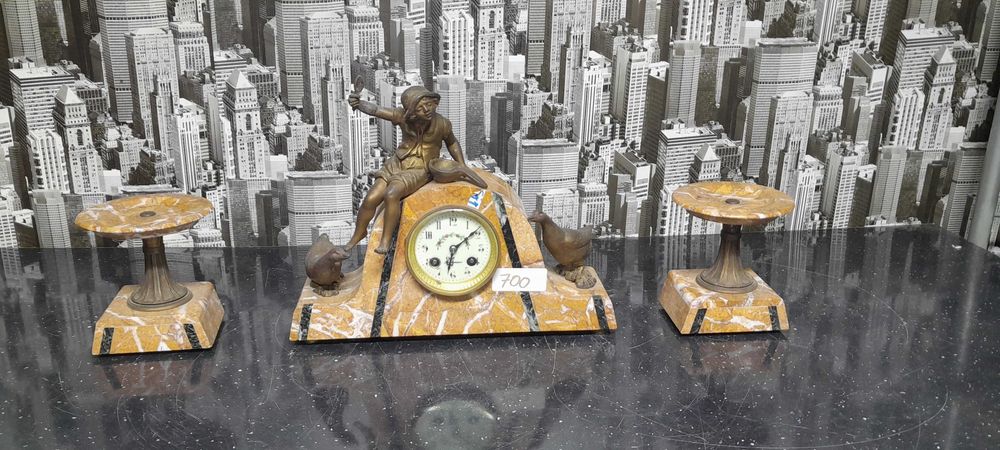 Ceas Semineu statuieta 1697 cu factura si garantie Baia Mare • OLX.ro