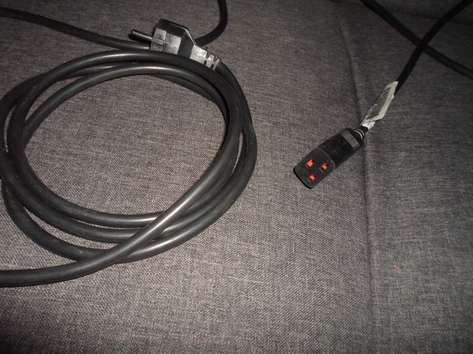 Cablu alimentare UPS , de la mufa IEC C19 mama la Schuko tata 2m ...