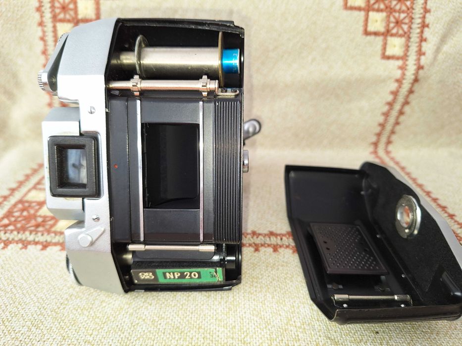 Aparat foto vechi EXA 1a IHAGEE DDR din DRESDA CU INEL MACRO Suceava ...
