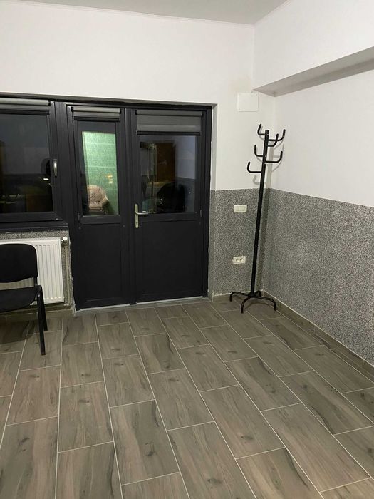 Spatiu comercial langa Mall Ramnicu Valcea • OLX.ro