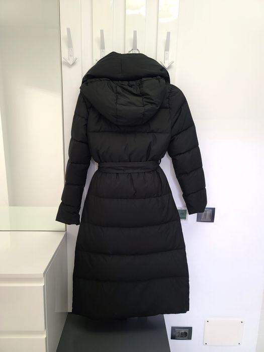 Geaca dama lunga neagră cu umplutura de pene si puf de rata Iasi • OLX.ro