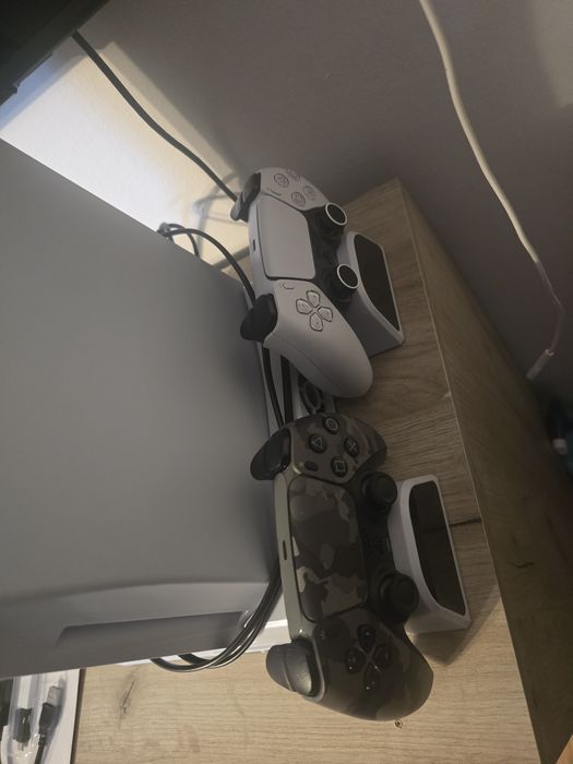 Vand playstațion 5 Floresti • OLX.ro