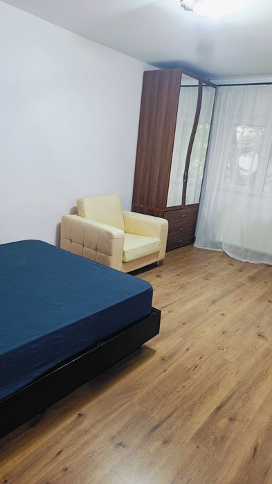 Proprietar, inchiriez ap. 1 dormitor+ living, Pod de Fier Iasi • OLX.ro