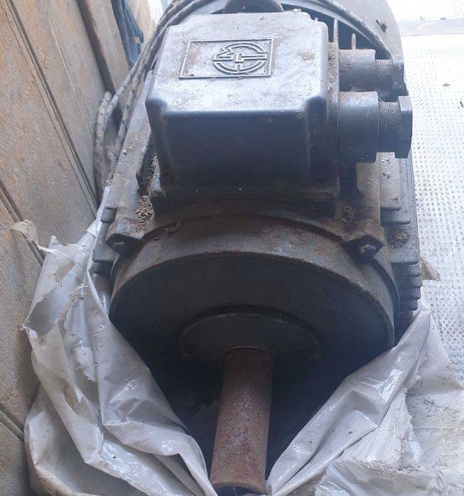 Motor trifazic românesc de 11kw, Chisineu-Cris • OLX.ro