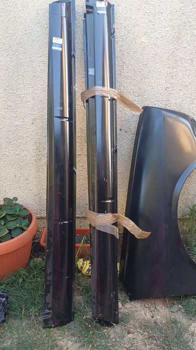 Aripi si praguri Dacia 1300 Dumitrana • OLX.ro