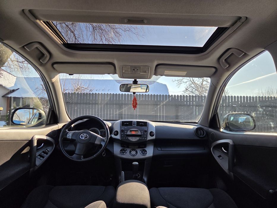 Toyota Rav 4 2.0i Potlogi • OLX.ro