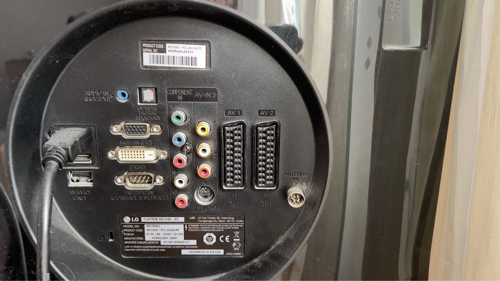 Monitor cu tuner tv LG Flatron M2704D, se vinde ca defect Bucuresti ...