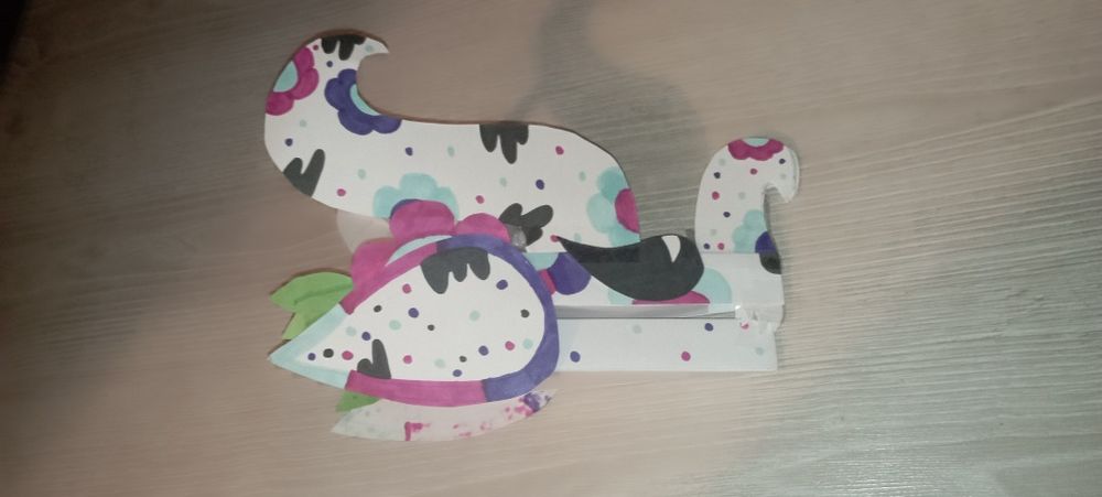 Dragon puppet de vanzare.facut din hartie de schite(groasa) Decebal ...