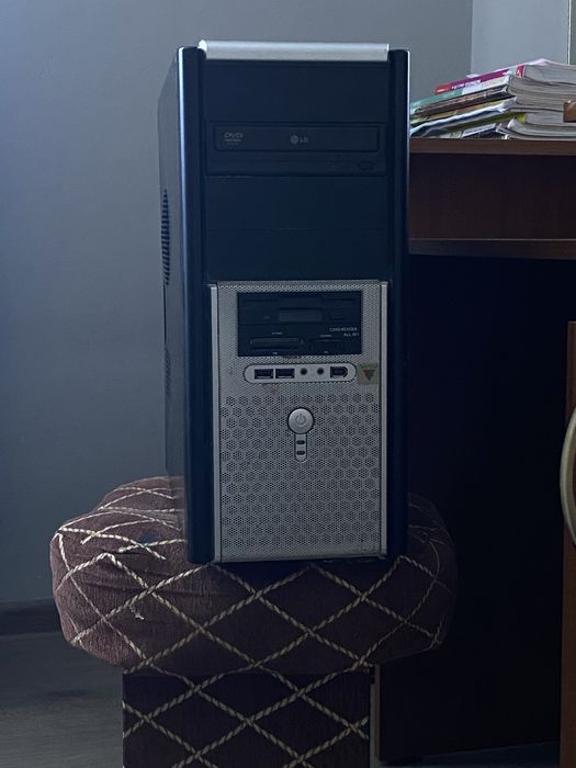 Vand pachet complet retro pc-unitate+monitor Full HD! Bosia • OLX.ro
