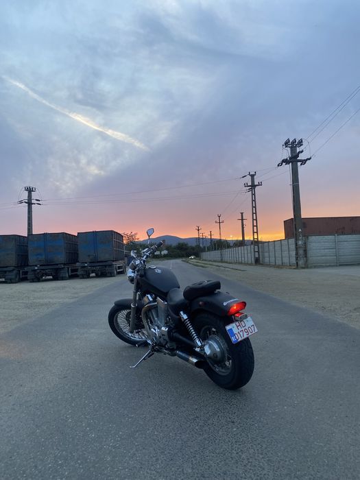 Suzuki Intruder 1400 Deva • OLX.ro