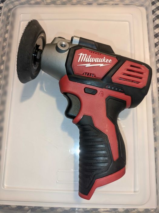 Milwaukee m12BPS-0 POLISHER/акумулаторна полираща машина и шкурене гр ...