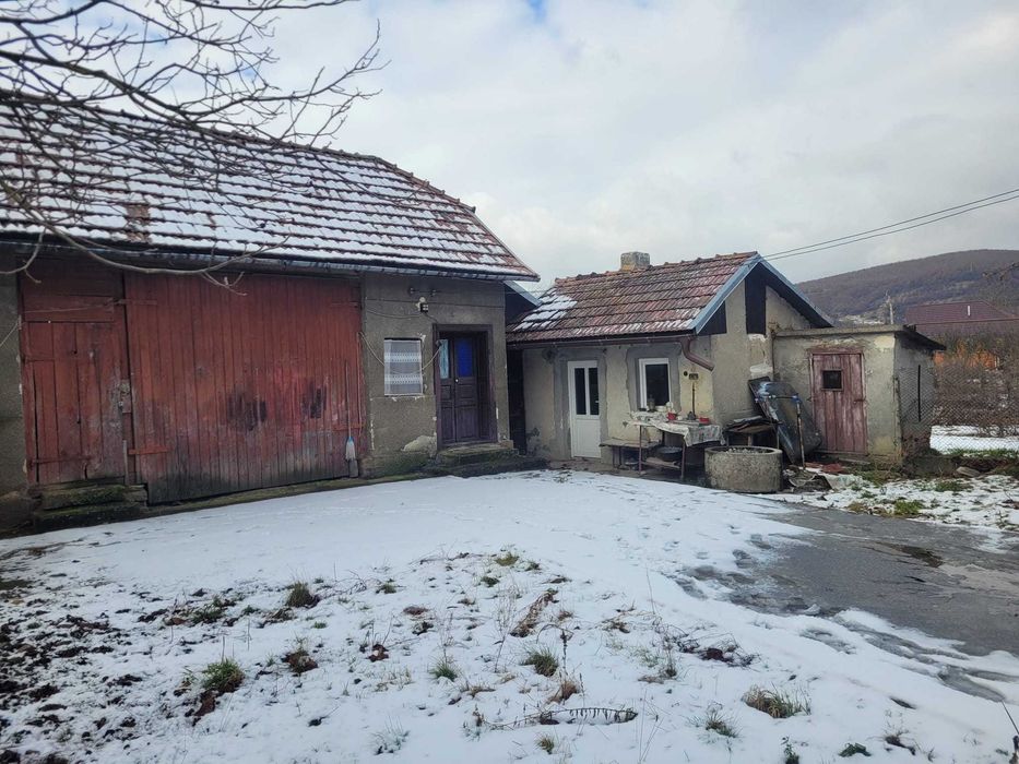 Casa de vanzare Caseiu Caseiu • OLX.ro