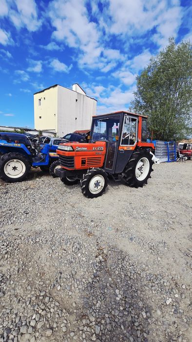 Tractor japonez kubota 27,5 cai, + freza si cabina Ramnicu Valcea • OLX.ro