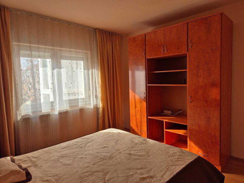 Proprietar închiriez apartament cu 2 camere zona Podgoria Arad • OLX.ro