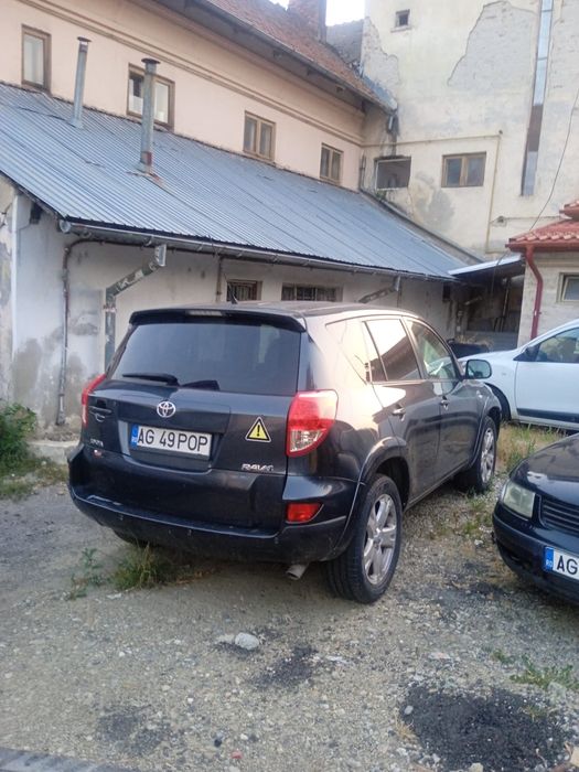 Vand Toyota Rav 4 Topoloveni • OLX.ro