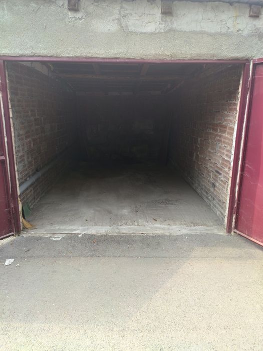 Vand Garaj str. Apicultorilor Targu-Mures • OLX.ro