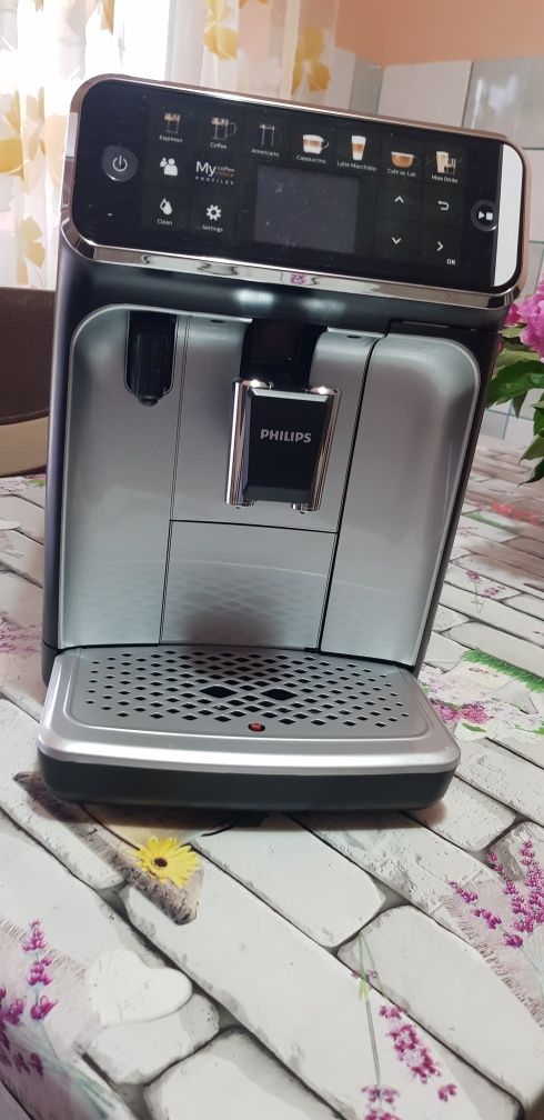 DE VANZARE Espressor automat Philips LatteGo EP5441/50, 1500 W, 15 bar ...