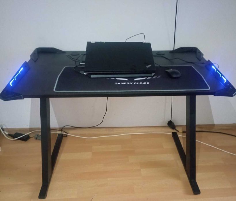 Masa de Gaming ProXtreme – Design Ergonomic pentru Performanță Maximă ...