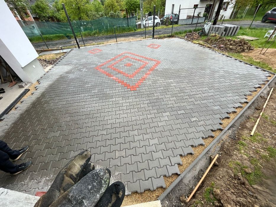 Montaj pavaj borduri si rigole Baia Mare • OLX.ro