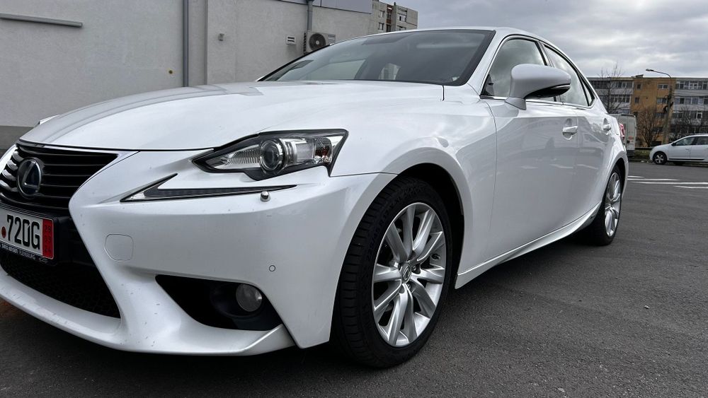 LEXUS IS 300 H hibrid Pitesti • OLX.ro