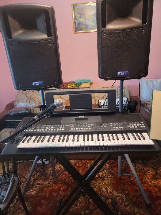 Boxe FBT Maxx 4a, Yamaha PSR-SX600, mixer, microfoane Bacau • OLX.ro