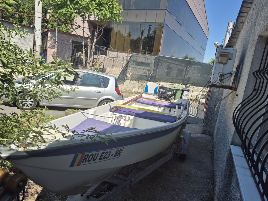 Vand barca black sea fishing 510 cu motor e-tec 30cp si peridoc Braila ...