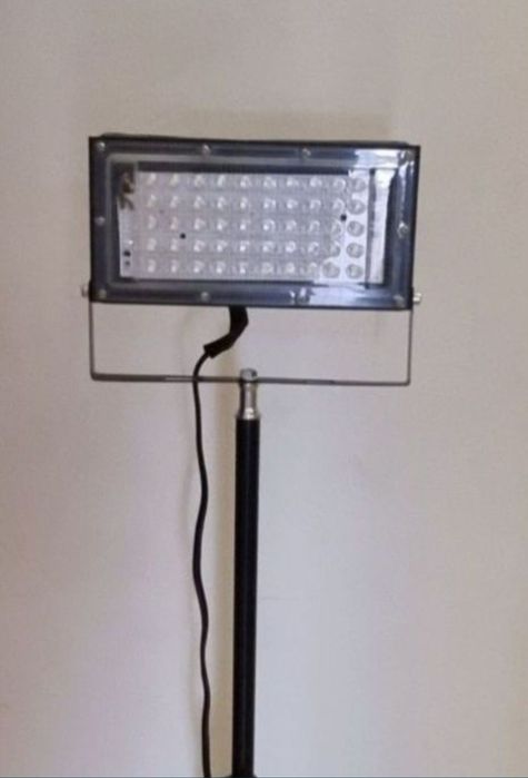 Set reflector led 220v-50w pe stativ telescopic , camping, turism ...