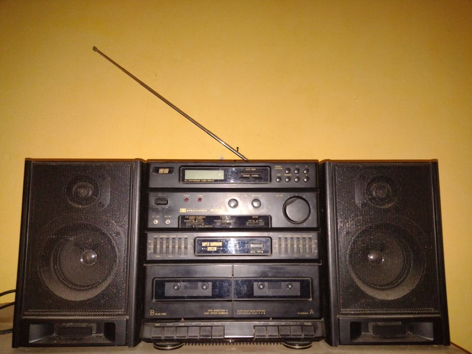 Radio Casetofon Surround cu Boxe din Lemn (Anii '70-'80) vechi/vintage ...