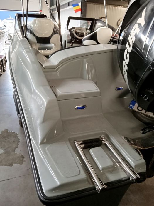 Barca BowRider Excalibur 6m + motor Mercury Verado 150 cp Galati • OLX.ro
