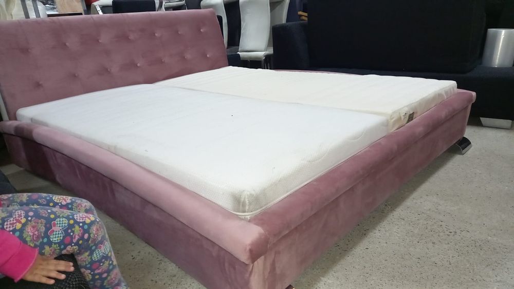 Pat dormitor ROZ Zadareni • OLX.ro