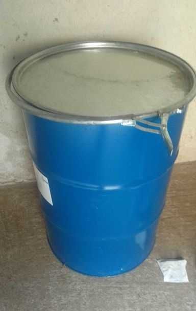 Butoaie de tabla , fier pentru depozitat cereale cu capac sau buson ...