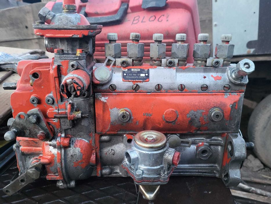 Pompa injectie cu injectoare motor Deutz Nana • OLX.ro