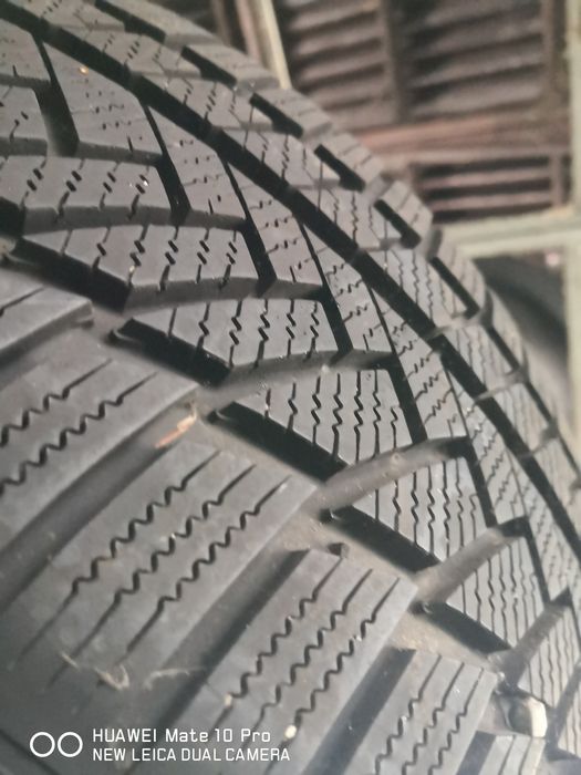 225 40 18 continental 18 цола гуми като нови дот 22 гр. Габрово Младост • OLX.bg