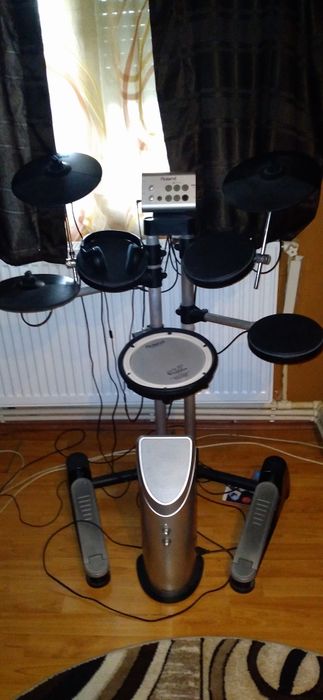 Set tobe electronice Roland. Uiesti • OLX.ro